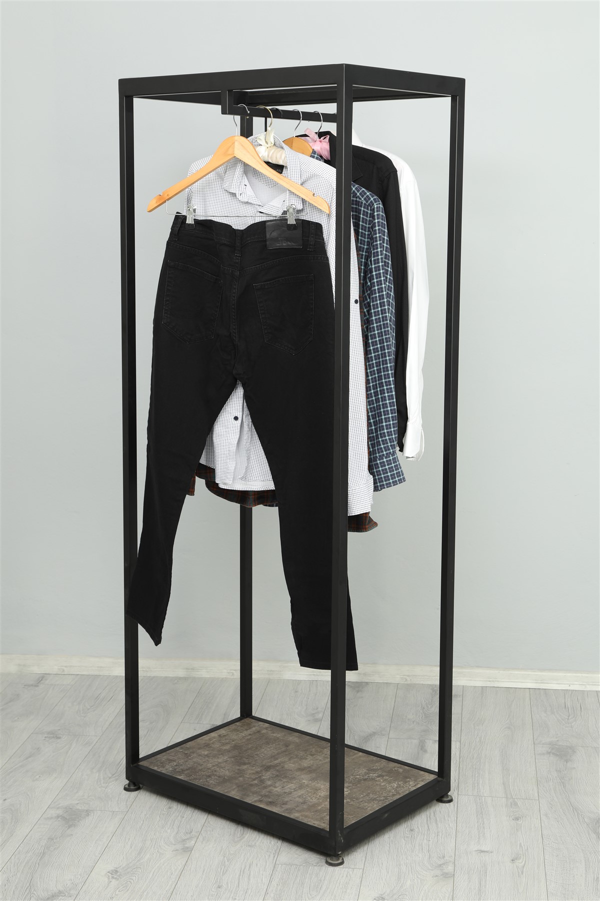 Tower Hanging Stand - Rack Modern