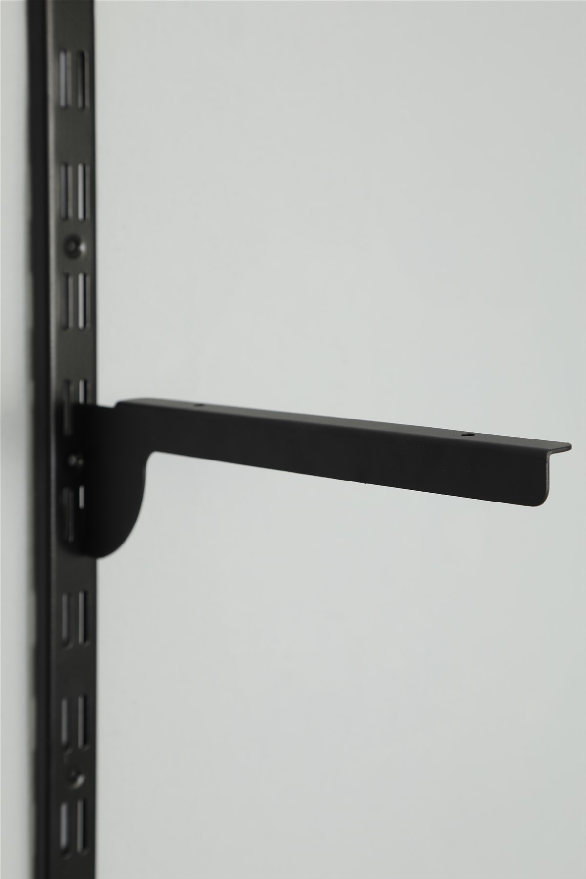Claw Straight Twisted Black Support - Rack Modern