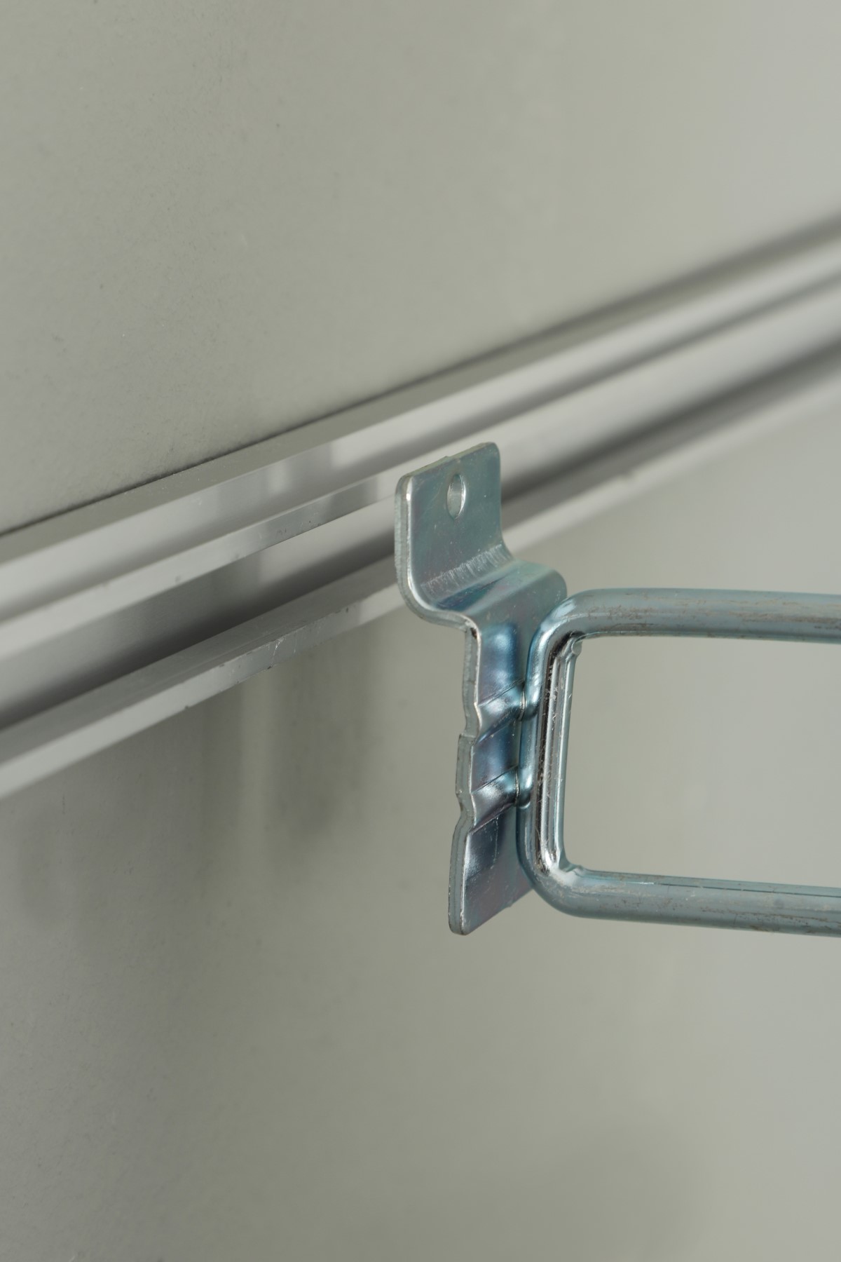 Hook with Label for Slatwall Panel - Rack Modern