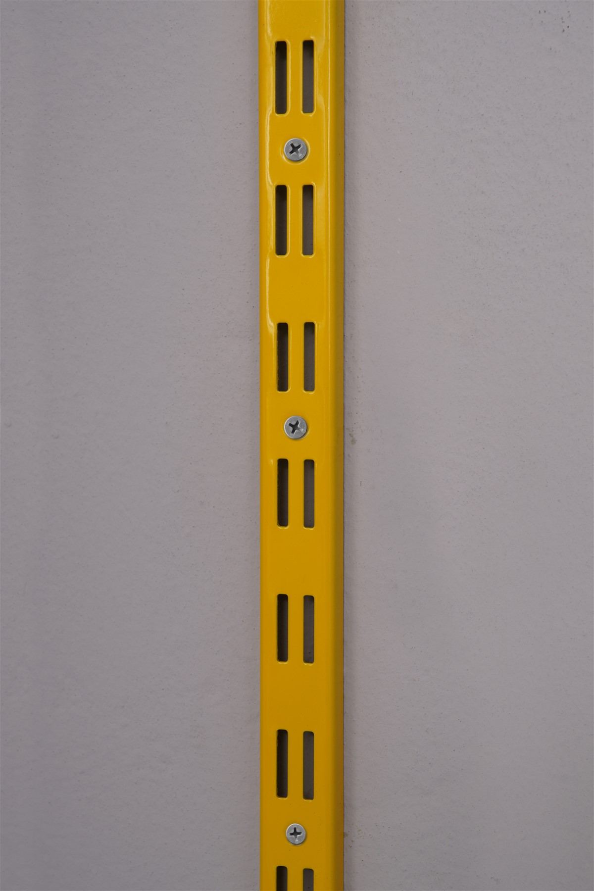 Double-Holed Yellow Post - Rack Modern
